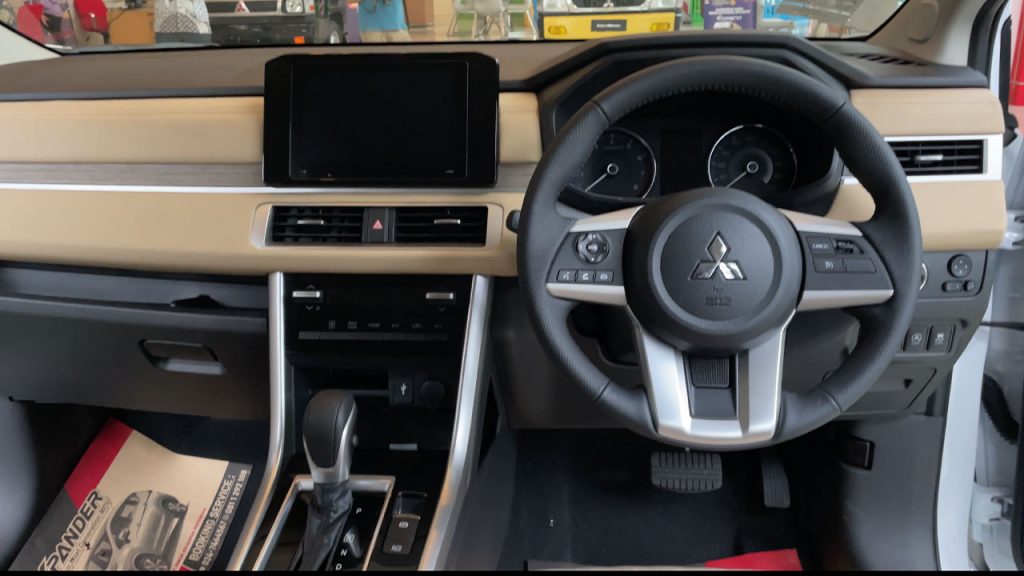 Mitsubishi New Xpander Diluncurkan di Kota Semarang, Ini Daftar Harganya